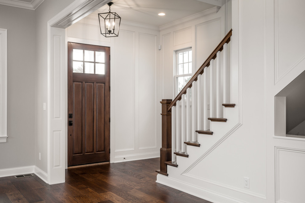 King's Crown Entry - Entry - Louisville - by Ramage Company | Houzz