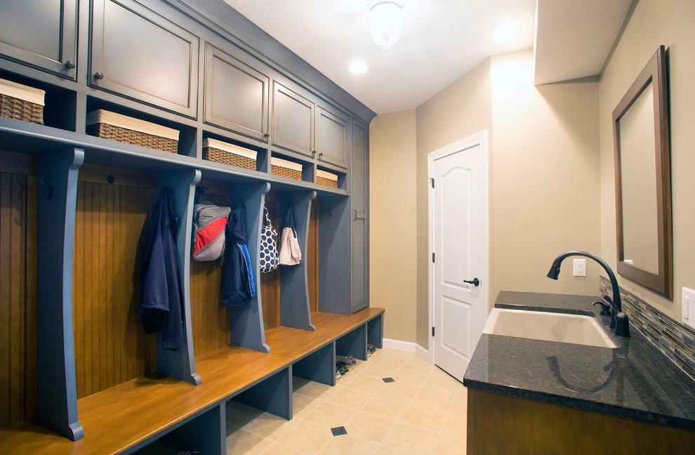 Laundry & Mudroom - Traditional - Entry - Chicago - by HomeFront ...
