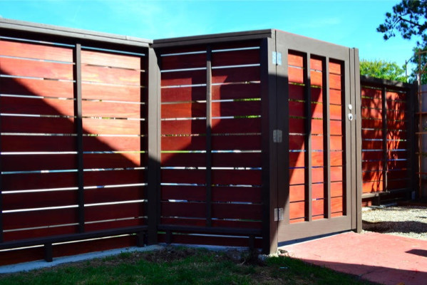 Modern Fences - Contemporary - Entry - Los Angeles - by Harwell Fencing ...