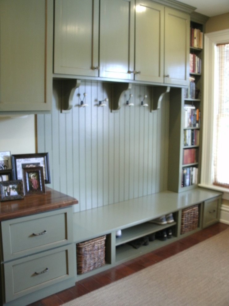 Office/Entryway - Traditional - Entry - New York - by Cabinet World Inc ...