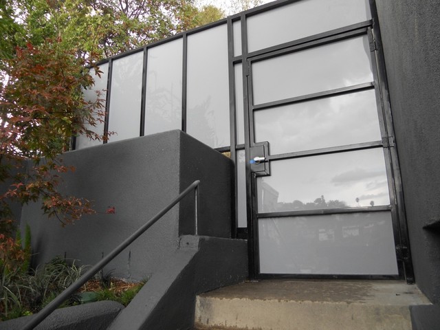 Plexiglass Fences - Modern - Entry - Los Angeles - by Harwell Fencing ...