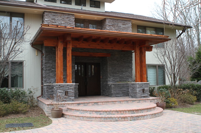 Rustic Entry Portico - Classique - Entrée - New York - par N.E.A ...