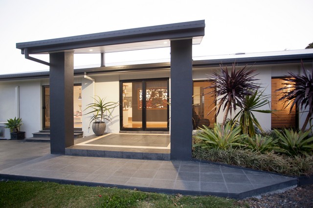 Silver Travertine Flooring with Dekton, Neolith and Granite ...