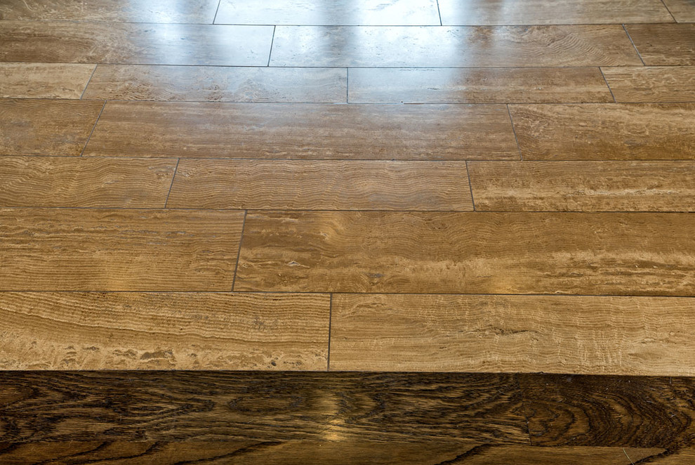 Tile floors that look like wood next to real wood - Ecléctico - Entrada ...