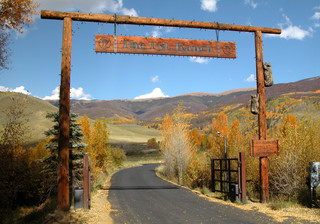 TYL Ranch - Rustic - Entry - Denver - by Gunson Custom Mountain ...