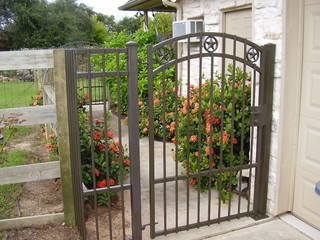 Walkthrough and Breezeway Gates - Entry - Houston - by TIM'S FENCES | Houzz