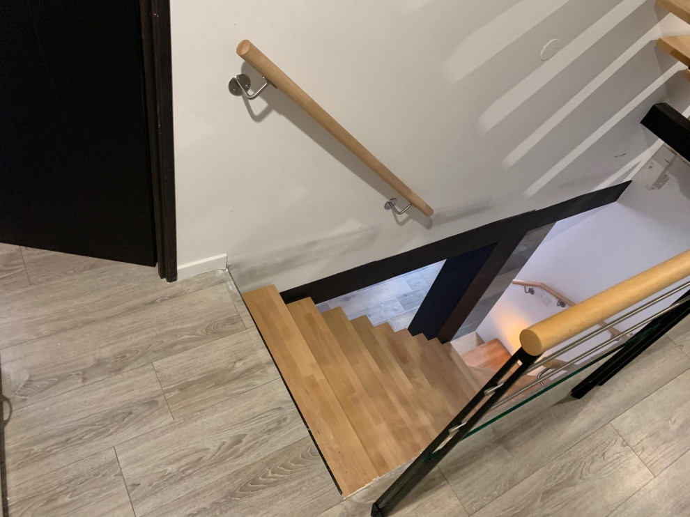 Deux escalier quart tournant l'un sur l'autre dans une trémie ...