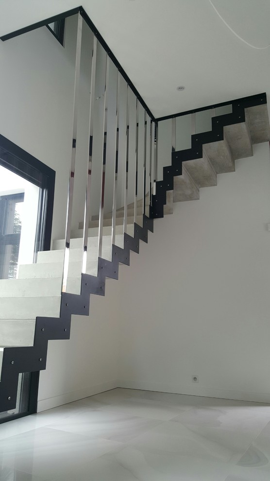Garde-corps Design Inox et Acier - Contemporary - Staircase - Nantes ...