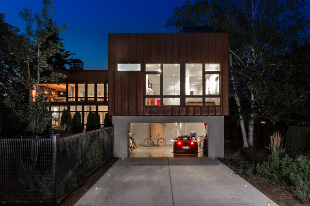 Houzz Tour: Diagonals Make a Point on a Modern Montana Home