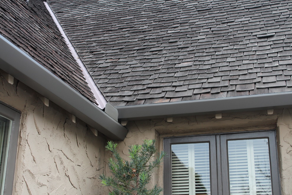 1920s Home in San Marino California, Angle Faced Gutter with Smooth ...