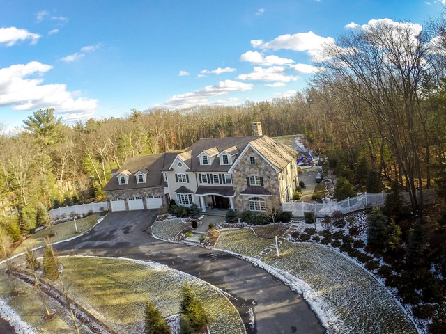 281 Country Drive, Weston, MA presented by Amy Mizner - Classique ...