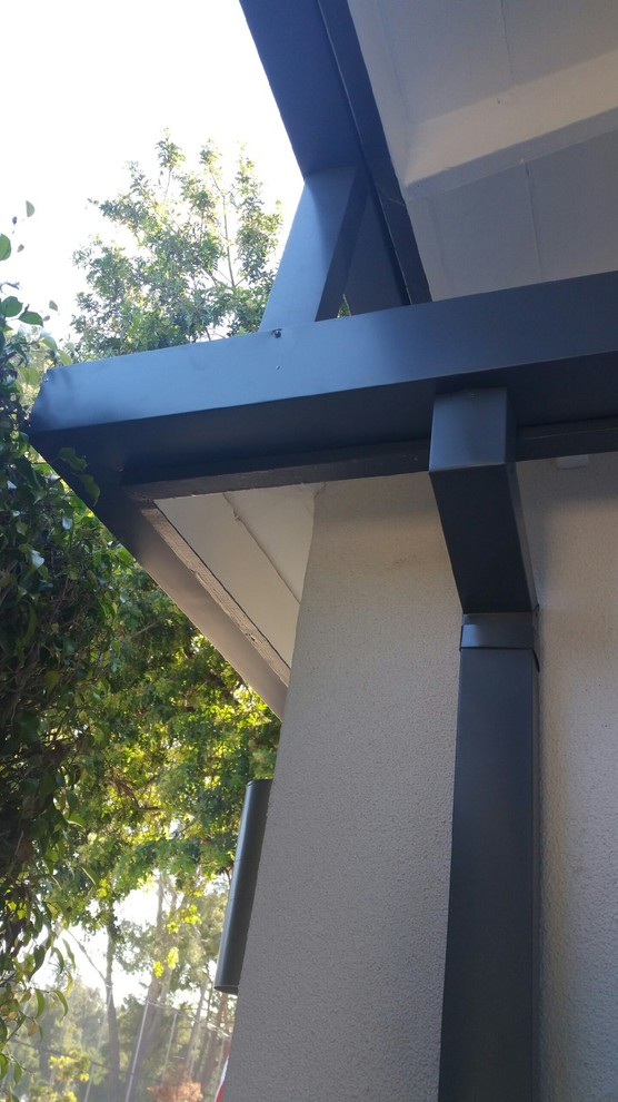 4 inch wide Box Gutters in Santa Monica, Modern - Modern - Exterior ...