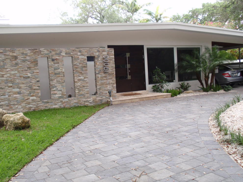 50's House remodeled - Modern - Exterior - Miami - by Stol Design Group ...