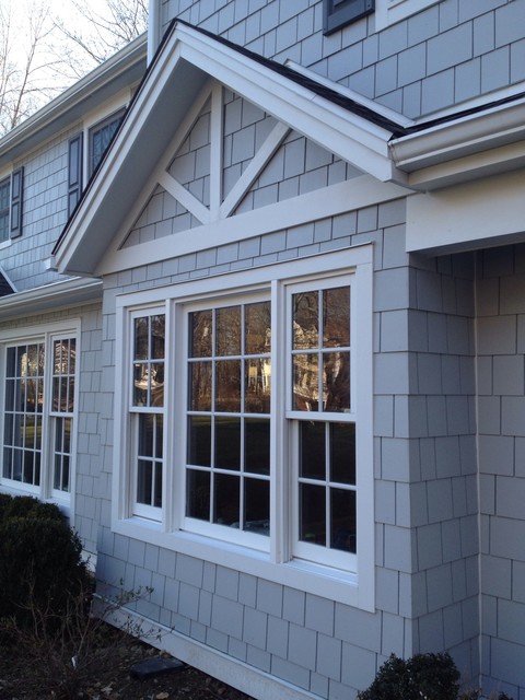 7" James Hardie Shingle Light Mist, 5/4” x 4 Arctic White Trim, Asphalt ...