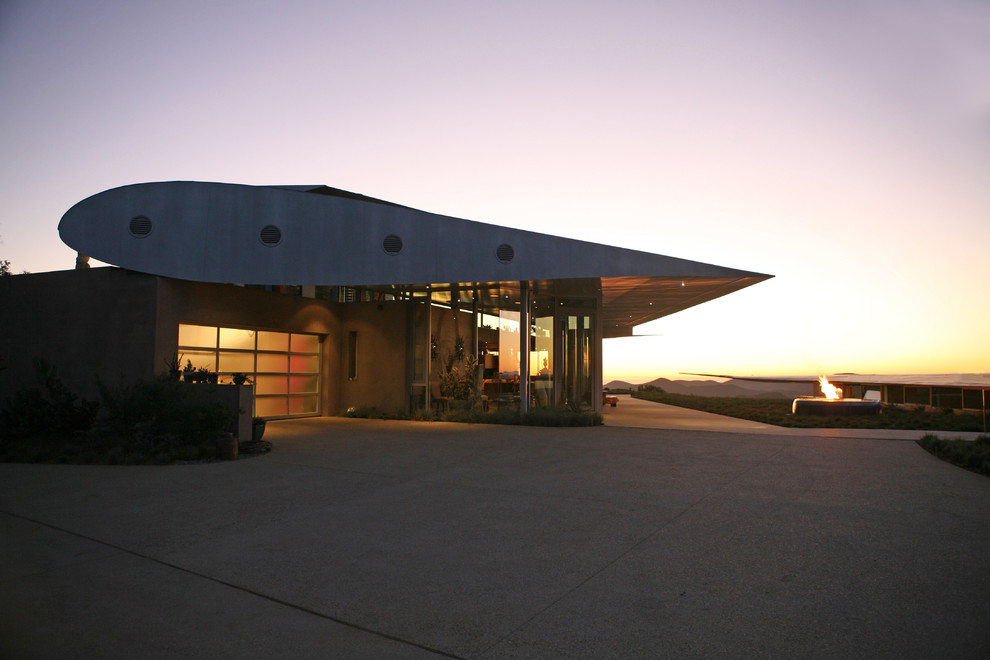 747 Wing House - Modern - Exterior - Los Angeles - by David Hertz ...