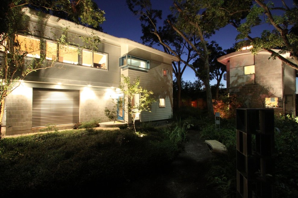 900 square foot House and Garden - Contemporary - Exterior - Houston ...