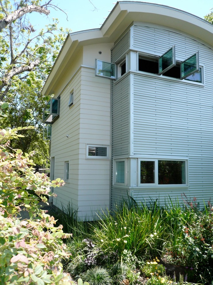 900 square foot House and Garden - Contemporary - Exterior - Houston ...