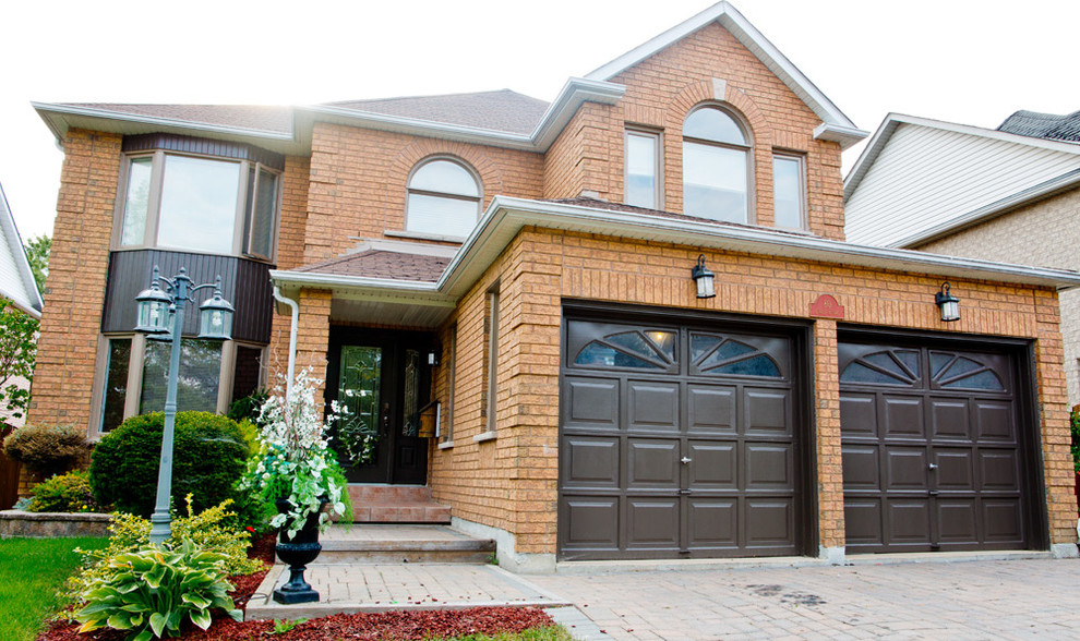A SPLASH OF COLOUR - Exterior - Toronto - by GO Painting | Houzz