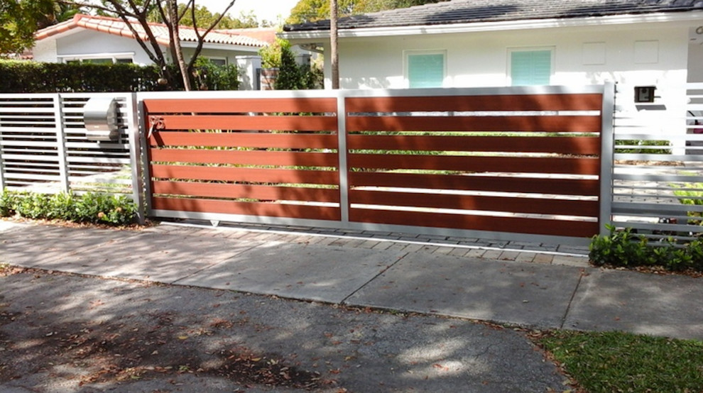 Aluminum Gate Projects - Exterior - Miami - by Nova Fence | Houzz
