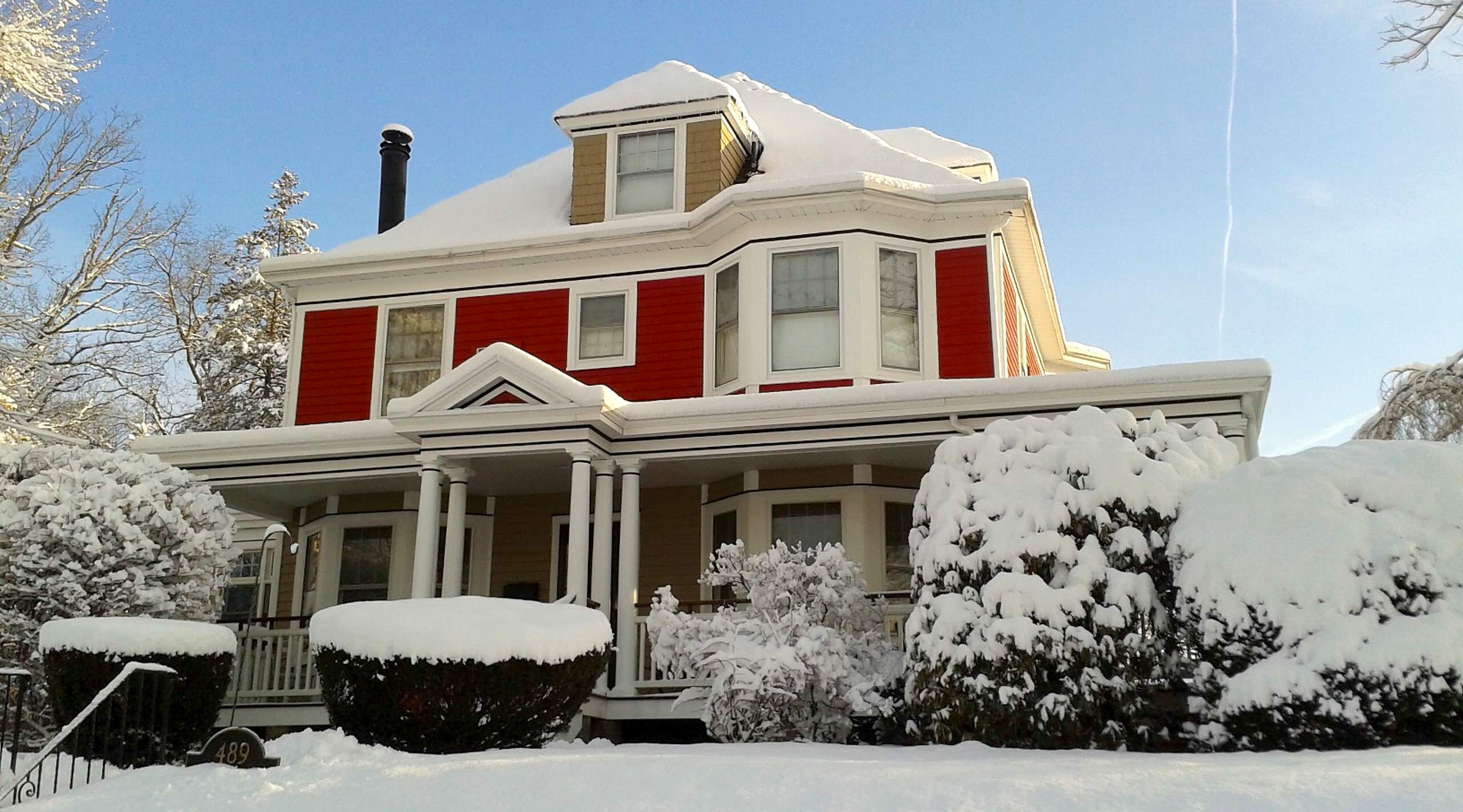 Roots of Style: The Eclectic American Foursquare