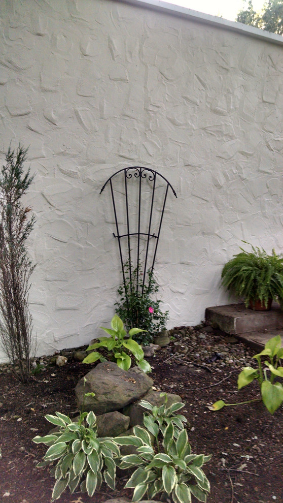 Arched Trellis - Mediterranean - Exterior - Cleveland - by Garden ...