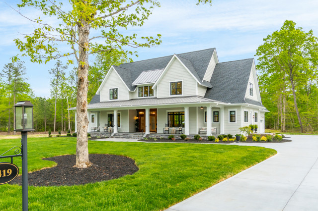 Architectural Designs Farmhouse House Plan 14679RK Client-Built in ...