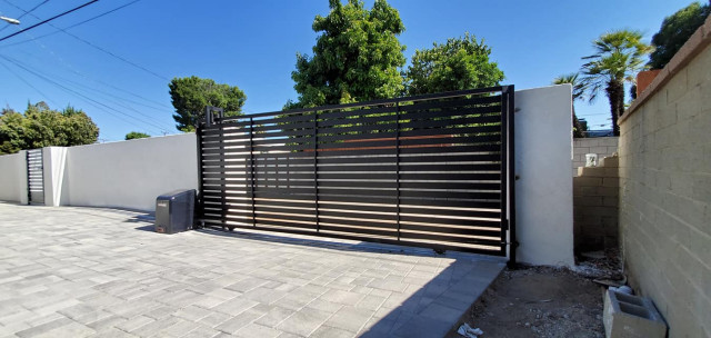 Automatic Driveway Sliding Gate with Pedestrian Gate - Liftmaster ...