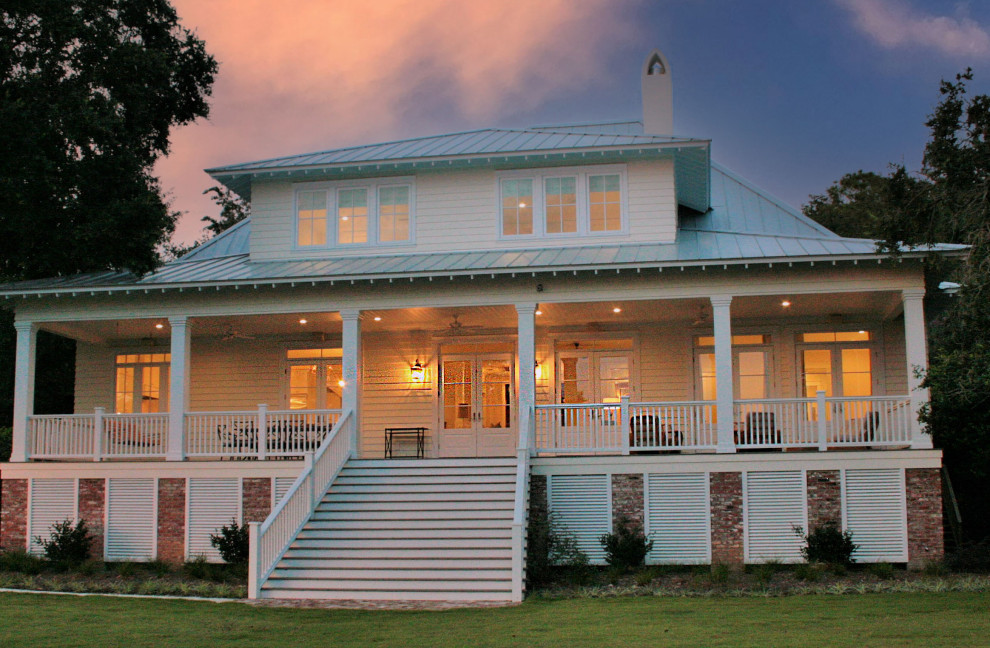 Bay Front Cottage - Exterior - by Bob Chatham Custom Home Design | Houzz