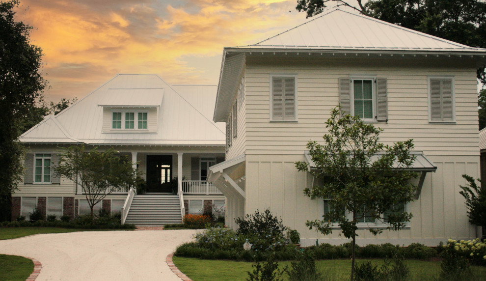 Bay Front Cottage - Exterior - by Bob Chatham Custom Home Design | Houzz