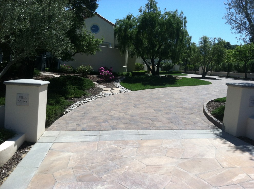 Belgard Catalina Slate Stone Paver Driveway with Anglia Edging in Bella ...