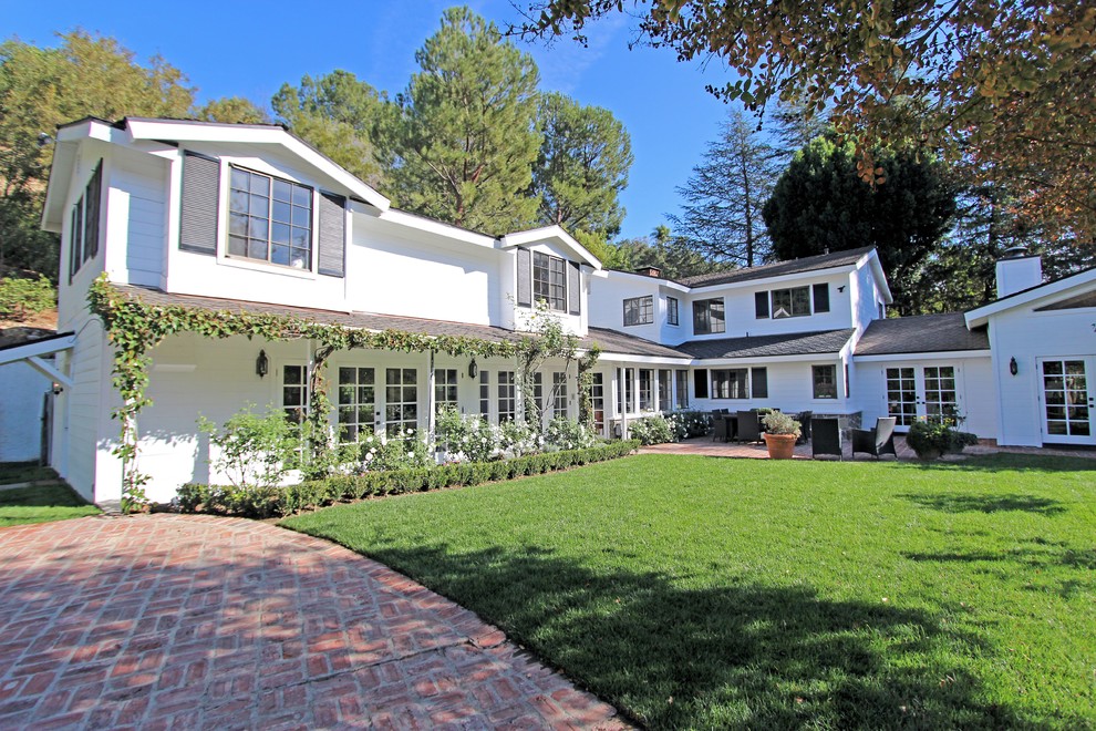 Benedict Canyon - Farmhouse - Exterior - Los Angeles - by TNT Simmonds ...