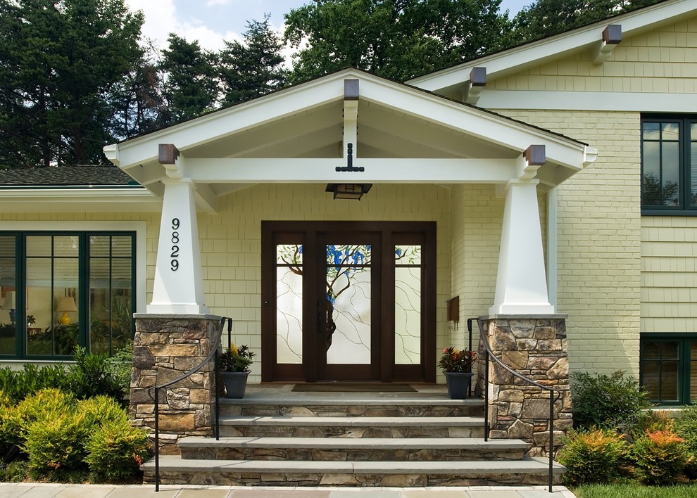 Bethesda Split-Level Facelift - Clásico - Fachada - Washington D. C ...