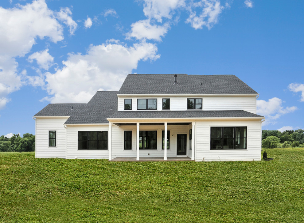 Black windows give this modern farmhouse a stylish look - Farmhouse ...