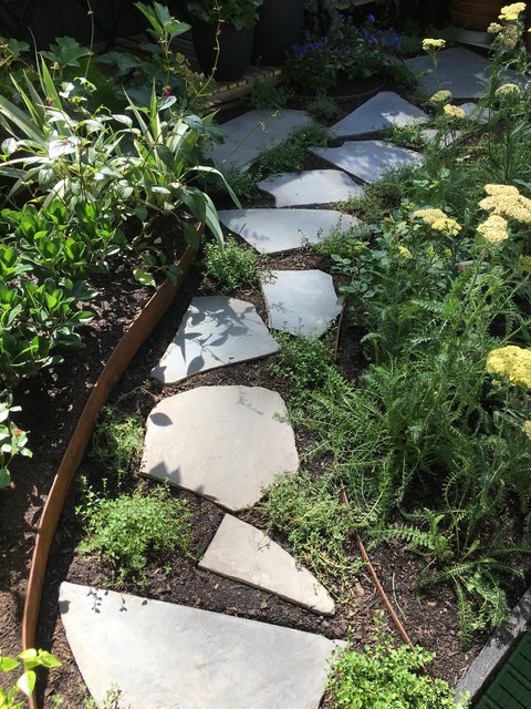 Bluestone Crazy Paving - Traditional - Garden - Melbourne - by Edwards ...