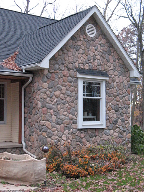Cottages With River Rock Exterior