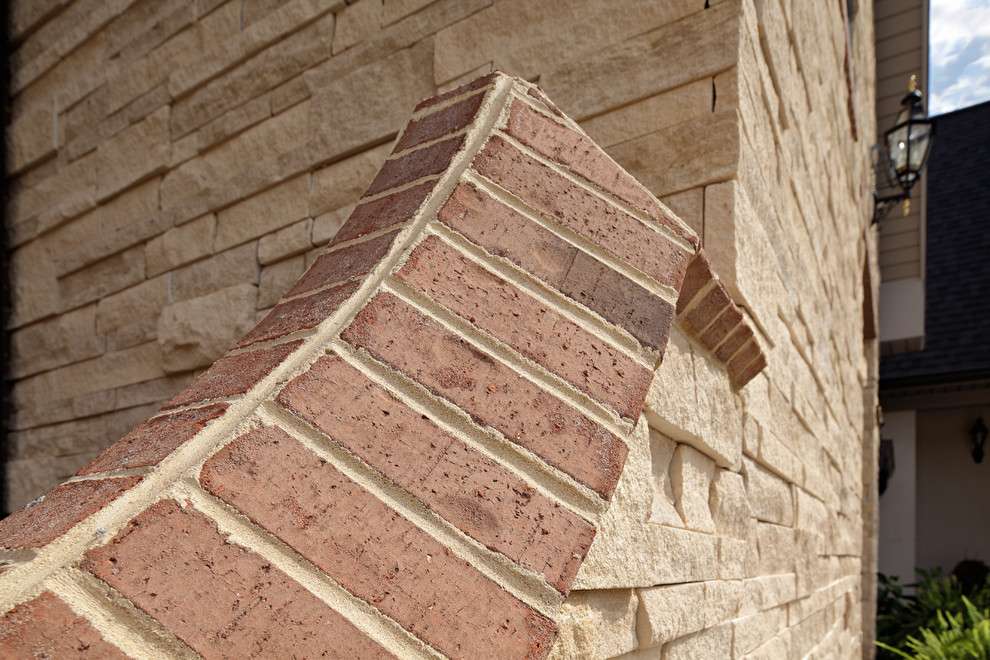 Briarwood Brick & ARRIS-stack Thin Stone Home - South Carolina ...