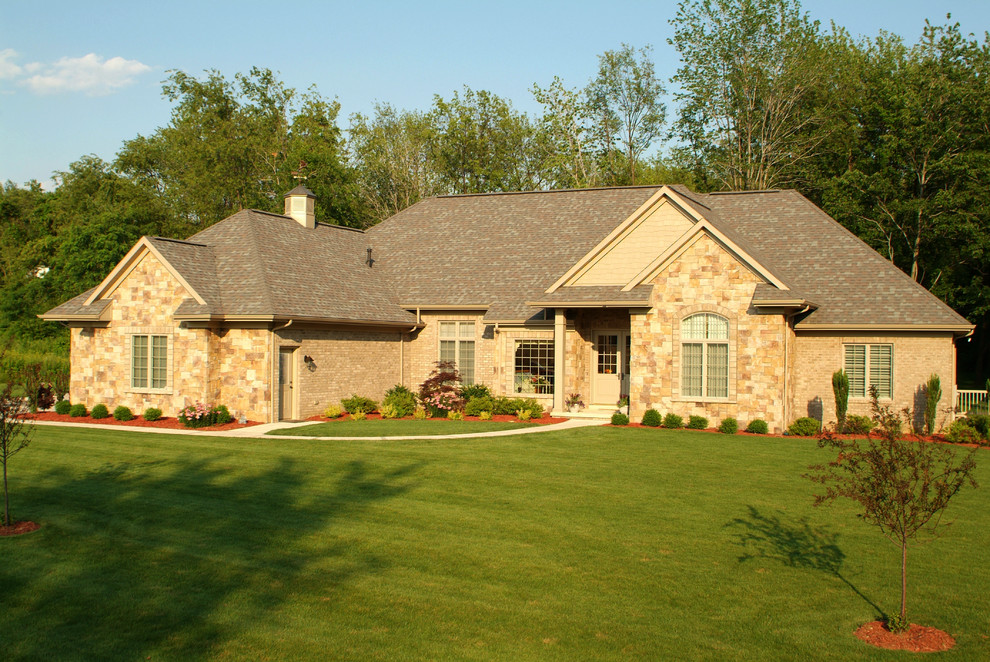 Brick and stone ranch - Traditional - Exterior - Other - by Inselmini ...