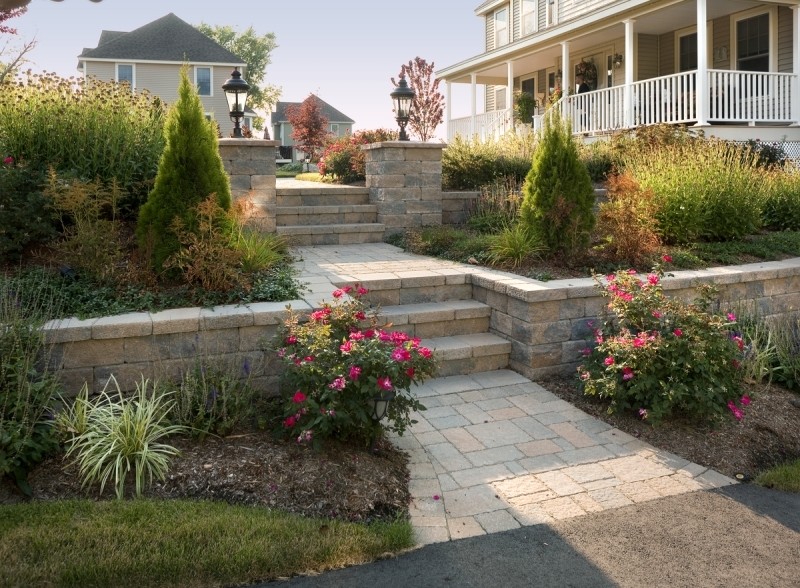 Brick Walkway - Steps, Retaining Walls and Pillars with Lights - Modern ...