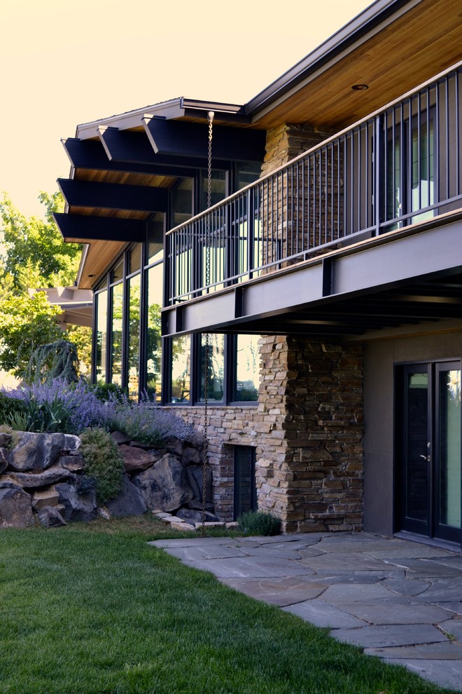 Cantilever Deck - Contemporary - Exterior - Boise - by King Building ...