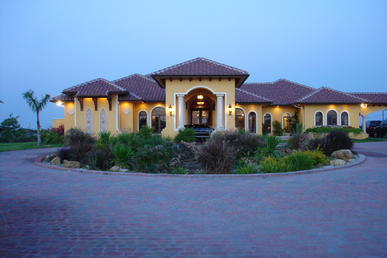 Casa del Campo - Mediterranean - Exterior - Miami - by Caruva Design ...