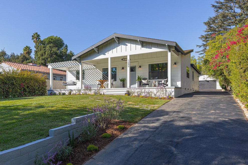 Chic modern farmhouse Pasadena Historic Highlands - Farmhouse ...