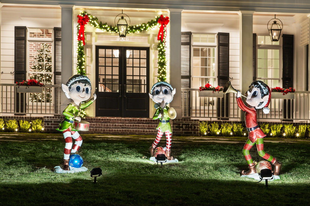 Colonial Christmas - Traditional - Exterior - Dallas - by Vernon Wentz ...