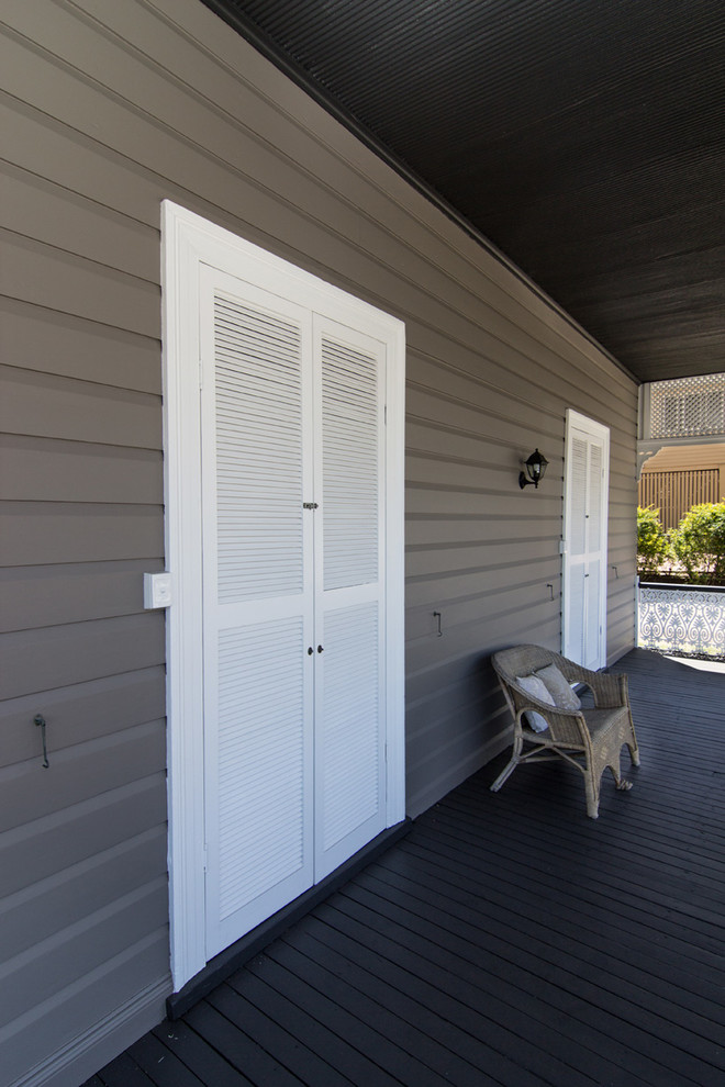 Colonial Queenslander repaint - Albion, Brisbane - Contemporain ...