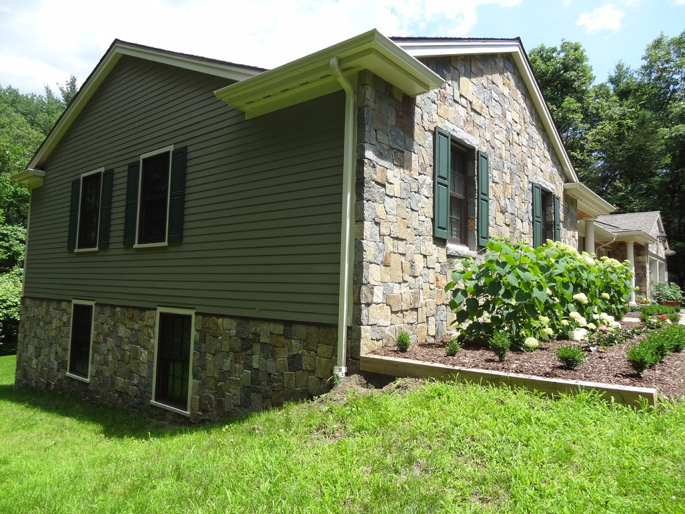 Colonial Style Ranch with Dry-Fit Natural Stone Accents - Traditional ...