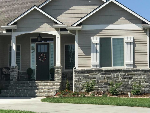 Columbia Natural Stone Veneer Water Table Stone - Traditional - House ...