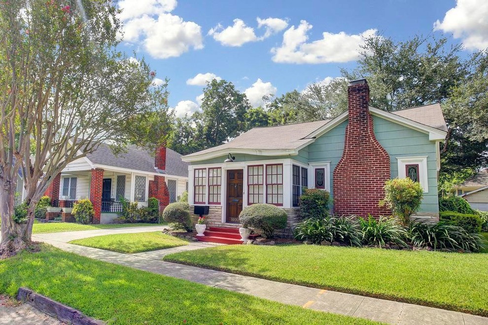 Cottage Backstitch - Traditional - Exterior - Houston - by Morningside ...