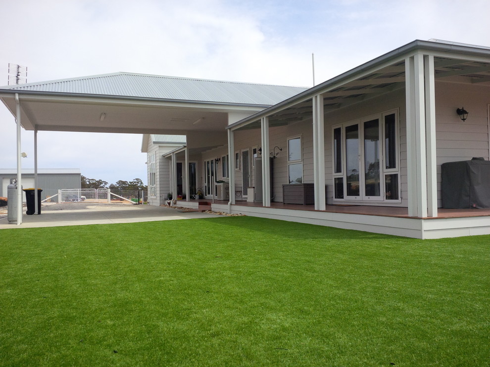 Country home examples - Farmhouse - Exterior - Melbourne - by Hensley ...