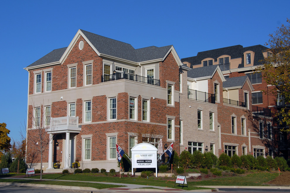 Courthouse Square Rowhomes Downtown Wheaton - Clásico - Fachada ...