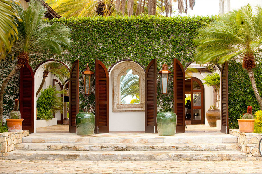 Courtyard Wall - Tropical - Exterior - Portland - by MCM Design | Houzz