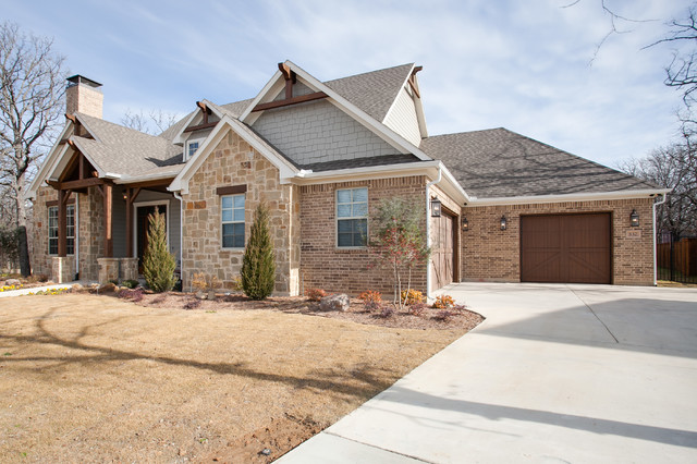 Craftsman Farm House - Casa de campo - Fachada - Dallas - de Noble ...